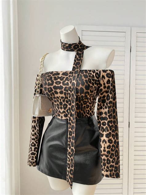 Shein Ezwear Plus Size Women Leopard Print Off Shoulder Long Sleeve