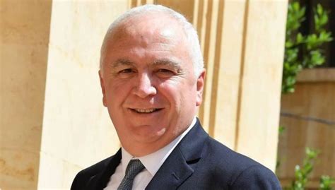 بالأول اتهمت نعمة افرام الضاهر للديار عم بشجعونا نترشح وهذا النائب وضع اسمي الديار