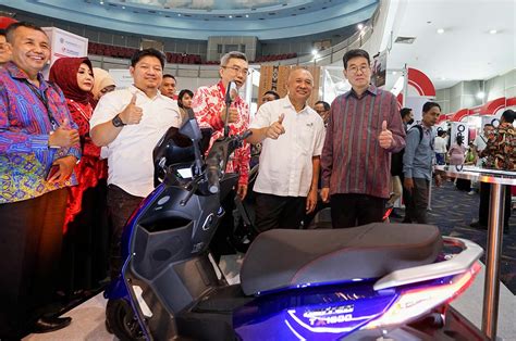 Penjualan Naik 50 United E Motor Segera Buka Dealer Baru Di