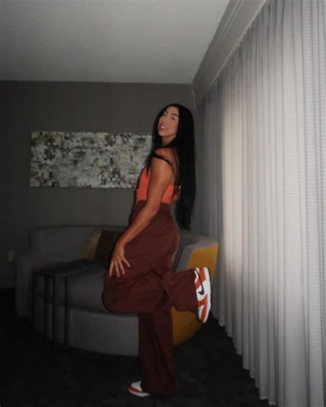 Indi Hartwell Must Be In Cleveland 🤷‍♀️ Instagram