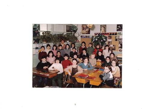 Photo De Classe Cm2 De 1979 Ecole U Le Verrier Copains Davant