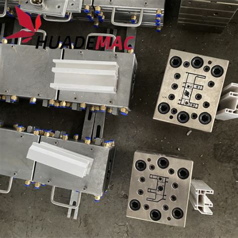 Upvc 창 및 도어 프로파일 압출 라인 의 고품질 Upvc 창 및 도어 프로파일 압출 라인