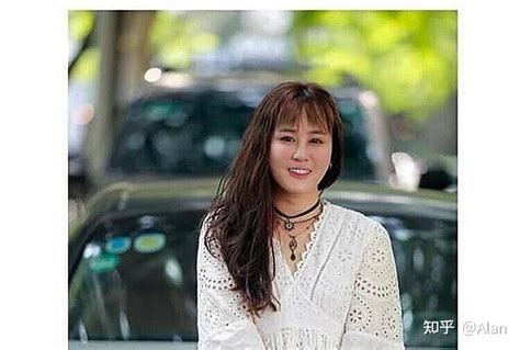 这越南女子神了！和30名高富帅恋爱狂骗近百万美元，请300名演员办假婚礼，过去四年才被戳穿 知乎