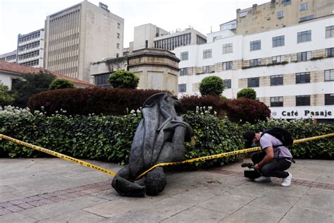 Esculturas De Jiménez De Quesada Y Del Bolívar Ecuestre Afectadas En