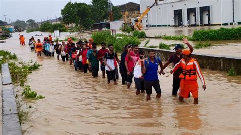 Heavy Rainfall Red Alert Issued In Andhra Pradesh