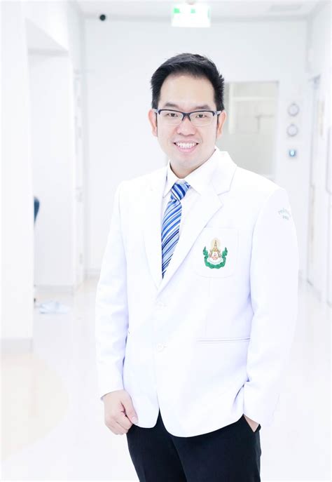 พันโท ผู้ช่วยศาตราจารย์ นายแพทย์ อภิชาติ โพธิอะ