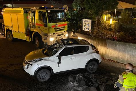Auto Esce Fuori Strada A Manno Due Feriti