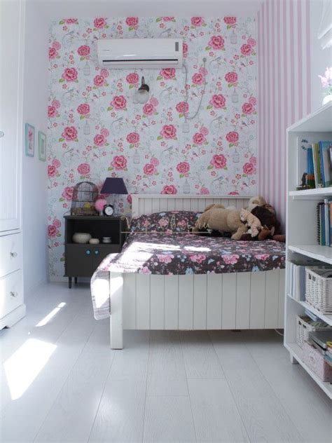 Как наклеить обои двух цветов советы и фото оклейки обоев разного типа