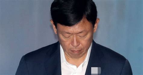 결심 공판 출석하는 신동빈 회장