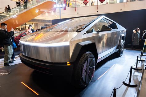 Everything Wrong With Teslas Cybertruck