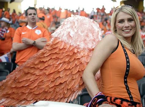 Beautiful Dutch Fans Of Euro 2012 Istoryadista History Blog Cebu