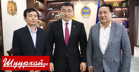 ШУТИС ийн Төгсөгчдийн холбооноос Хотын даргыг хүндэт гишүүнээр өргөмжиллөө