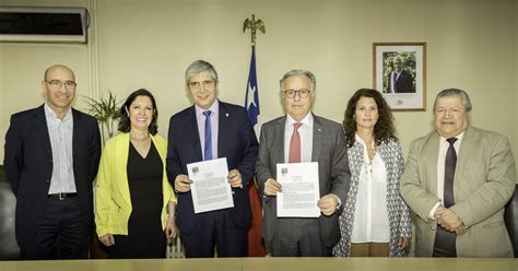 Telemedicina UdeC firmó convenio de colaboración con Ministerio de Salud