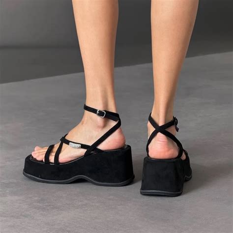 Ваша ідеальна пара взуття ️Новинка в наявності ️ Код 11347 колір чорний екозамша Код 11348