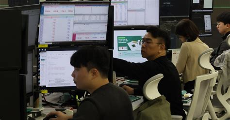 코스피 삼성전자 힘입어 반등코스닥도 상승 전환