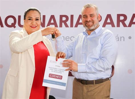 GEM Entrega Bedolla maquinaria a cuatro municipios del Bajío