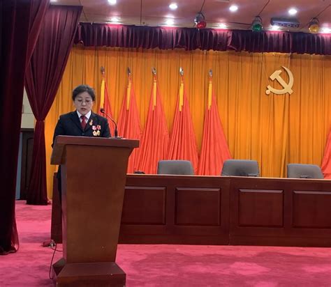 【身边的榜样】法徽闪耀担使命 初心不变再出发——全国模范法官杨艳红澎湃号·政务澎湃新闻 The Paper