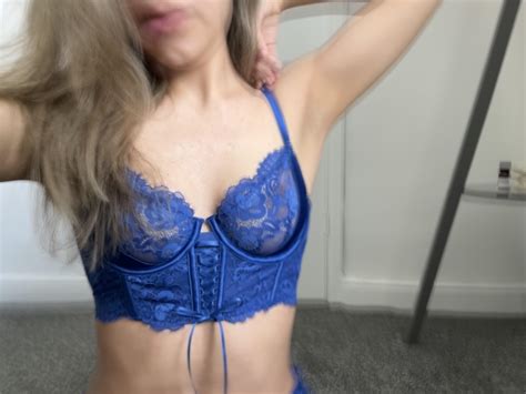 Where are my pit slaves : r/armpits_alpha