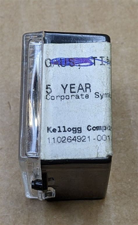 10k Kelloggs Lapel Pin 5 Year Recognition Corporate Gem