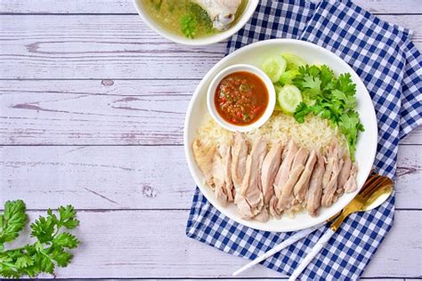 닭고기와 쌀 아시아 음식 무료 복사 공간이있는 평면도 태국식 전화 카오 문 카이 고급 요리에 대한 스톡 사진 및 기타 이미지