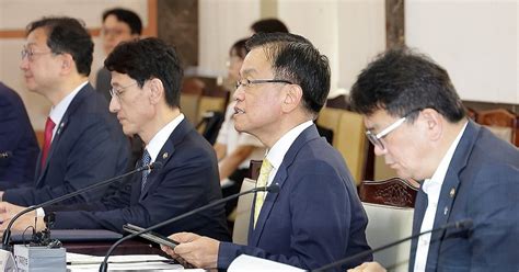 공공기관운영위원회 발언하는 최상목 부총리