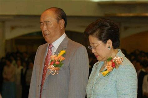영광의 면류관 Crown Of Glory에 있는 핀