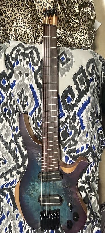 Agile Chiral Parallax 7527 Satin Reverb