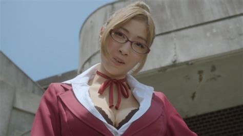 護あさな＆セクシービキニ水着 あさな Iカップ 美女の集い