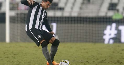 Botafogo Terá Dois Desfalques No Sistema Defensivo Para Duelo Contra O