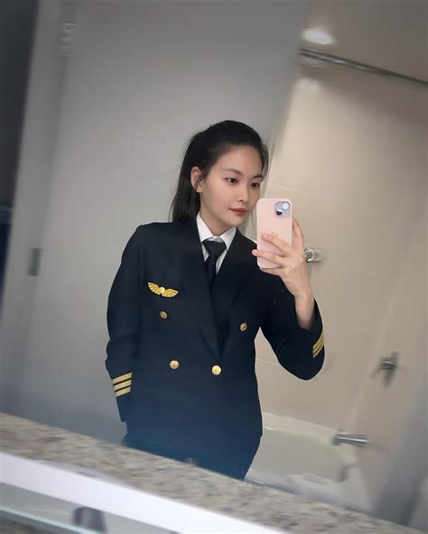 全台最美機師竟是前akb48 Team Tp研究生 換上制服帥氣又甜美 小濕妹圖