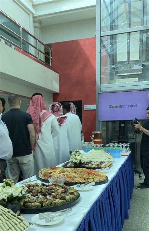 Maryam Ali على Linkedin Eidmubarak Eidalfitr