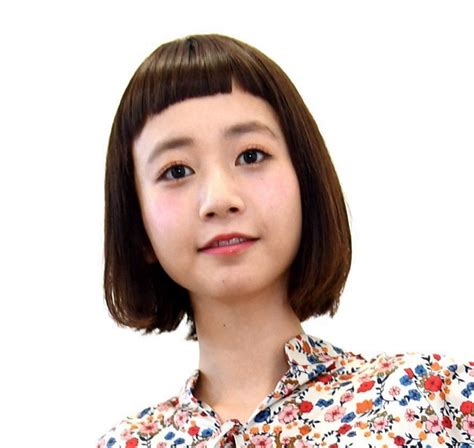 「前髪切りすぎた」でブレイクから10年35歳女優〝激変〟ショットに反響「髪の毛かわいすぎ」「あら！素敵」「破壊力半端ない」：「おっ！」で