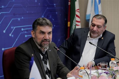 سرپرست هلدینگ صاد از شرکت توسعه فناوری اطلاعات خوارزمی بازدید کرد