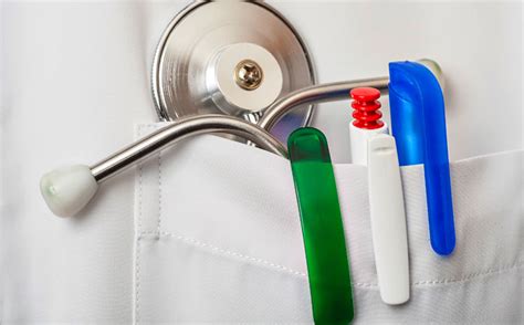 I Rattle When I Walk Or Whats In My Scrubs Pockets Scrubs The Leading Lifestyle Magazine