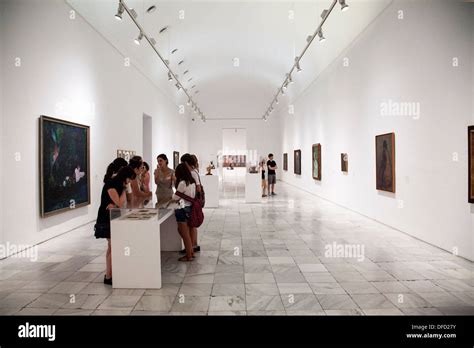 Museo reina sofia Fotos und Bildmaterial in hoher Auflösung Alamy