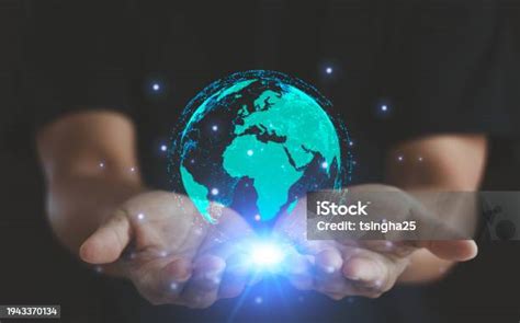 글로벌 국제 비즈니스 연결 통신 네트워크 기술 Iot 금융 비즈니스 블록체인 보안을 전송하는 데이터의 세계 가상 지구 디지털