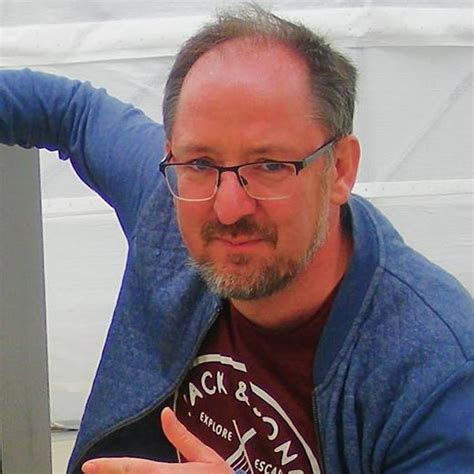 Derek Coyle La Marcada Por El Fuego La Que Iba A Morir La Libélula Vaga