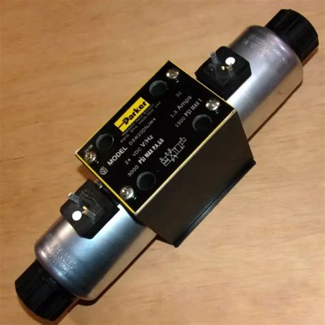 Parker 24vdc Double Solenoid Hydraulic Directional Control Valve