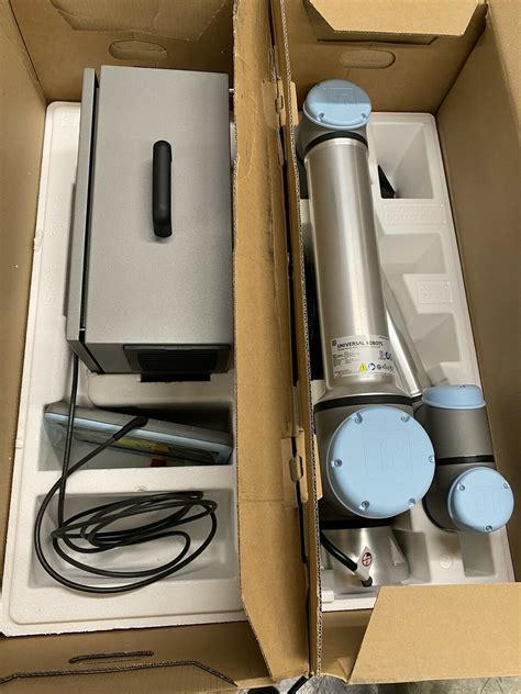 Universal Robots Ur10 Industrial Robot Universal Robotic Inc
