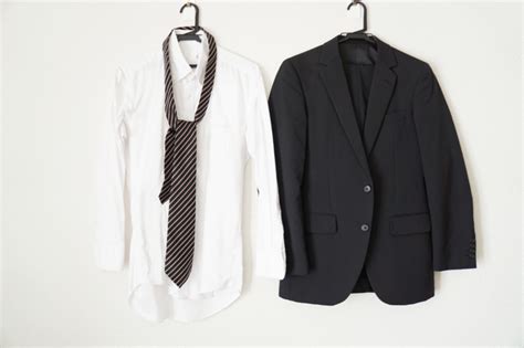 【使い方のコツも解説】シワ取りスプレーおすすめ12選｜100均・コンビニ商品も紹介 Pickys Life