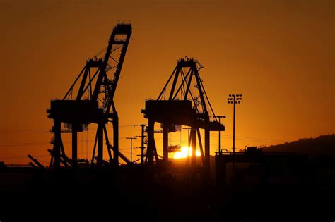APM Terminals Commissions Giant New Container Cranes At Port Of New