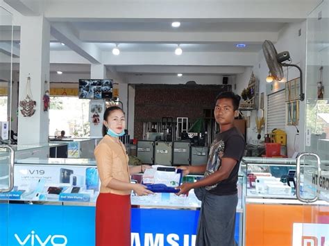 မေဘီ Mobile And Electronic ဆိုင်ကယ်အရောင်းပြခန်း မင်္ဂလာရှိသော 26 6 2020 ရက်နေ့လေးမှာ Redmi