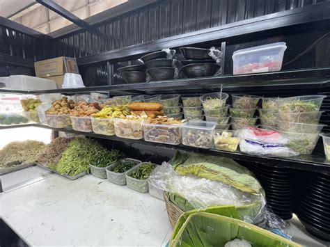 ផ្ទះនំបញ្ចុកស្រុះ Added A New Photo ផ្ទះនំបញ្ចុកស្រុះ