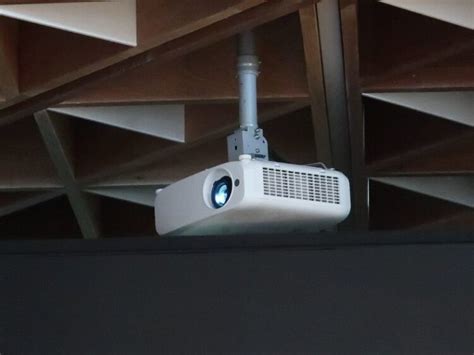 Why Does My Epson Projector Keep Shutting Off Pointer Clicker