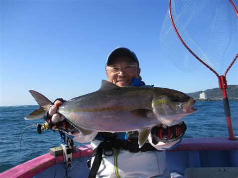 午前シマアジ 釣り船 海正丸