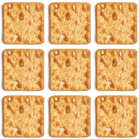 Premium Photo Seamless Pattern With Salty Cracker On White Background