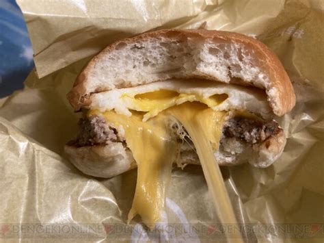 【食レポ】月見バーガーを食べ比べ！ マクドナルド、ケンタッキー、ロッテリアの違いは？ 電撃オンライン