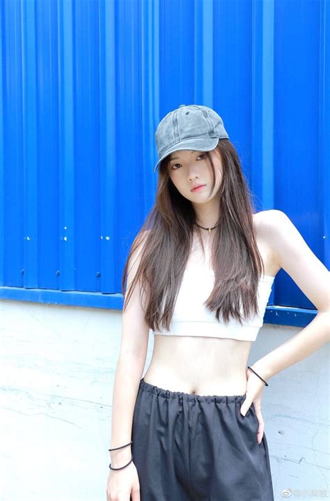 𝚅𝚎𝚛𝚜𝚒 𝚃𝚛𝚒𝚗𝚒𝚣𝚎𝚛𝚜 • Gadis Ulzzang