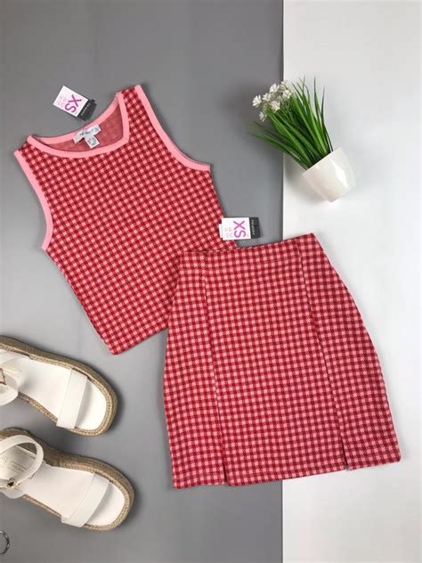 Костюм топ міні спідничка Primark у клітинку асиметрична горловина та вирізи — ціна 539 грн