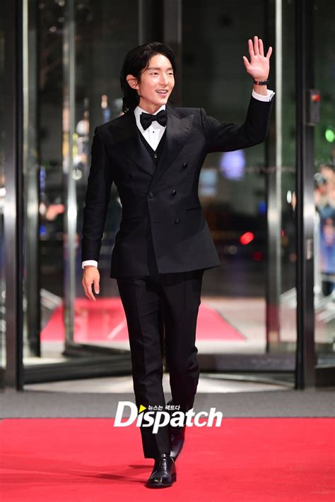 [현장포토] 팬서비스는 대상 이준기 장발의 신사 디스패치 뉴스는 팩트다